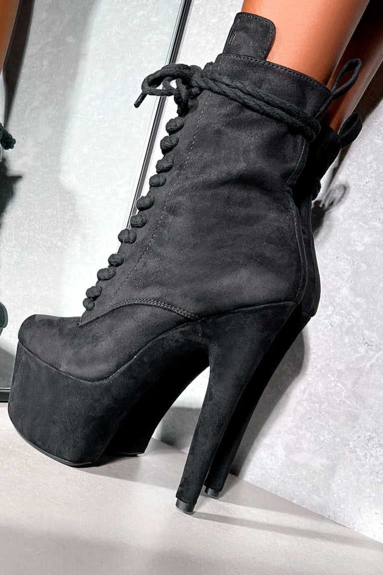 Pole Junkie · The Hottest Pole Wear · Fast & Free European Shipping